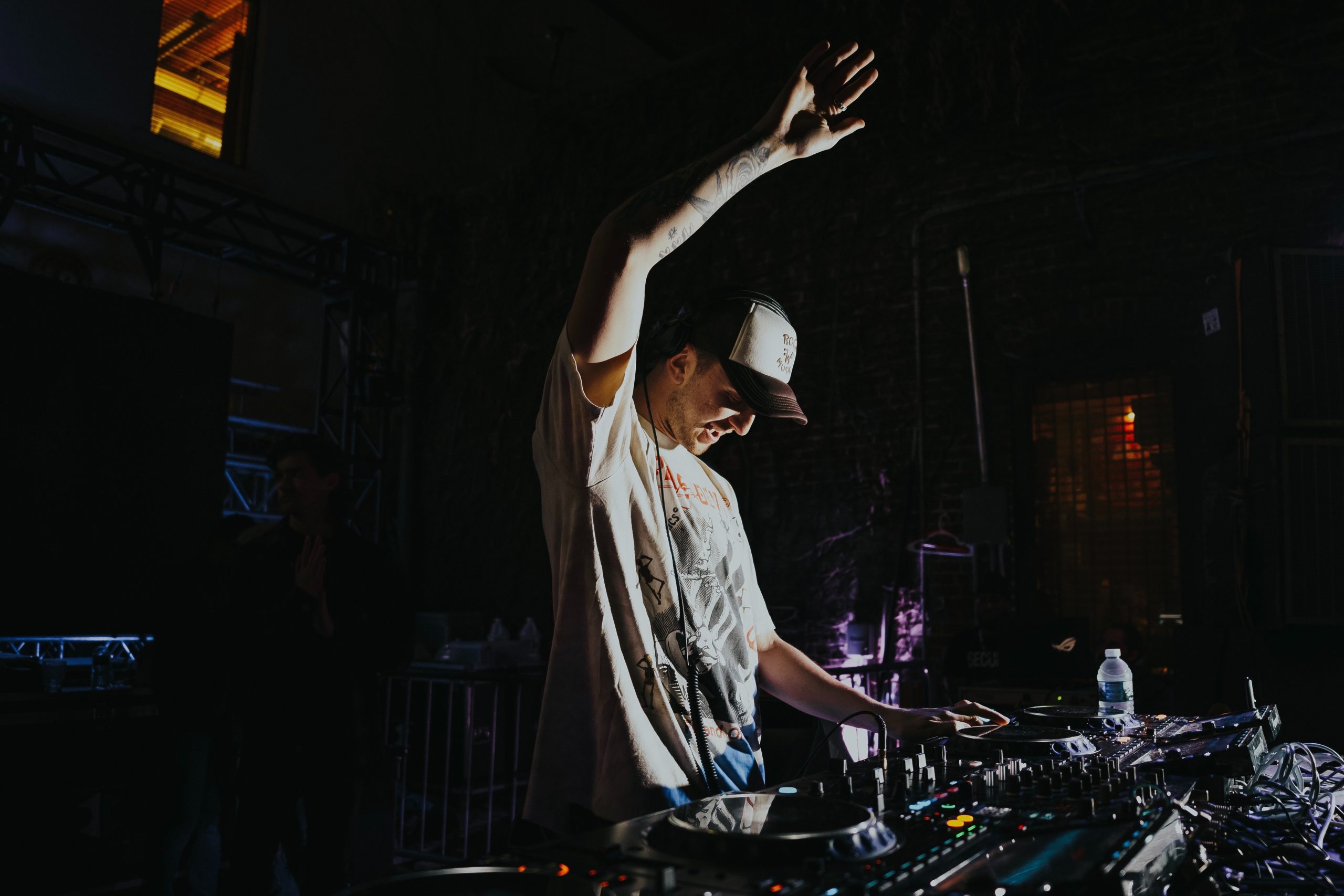 9 Ways to Promote Music as an Independent Artist - Fractis Blog